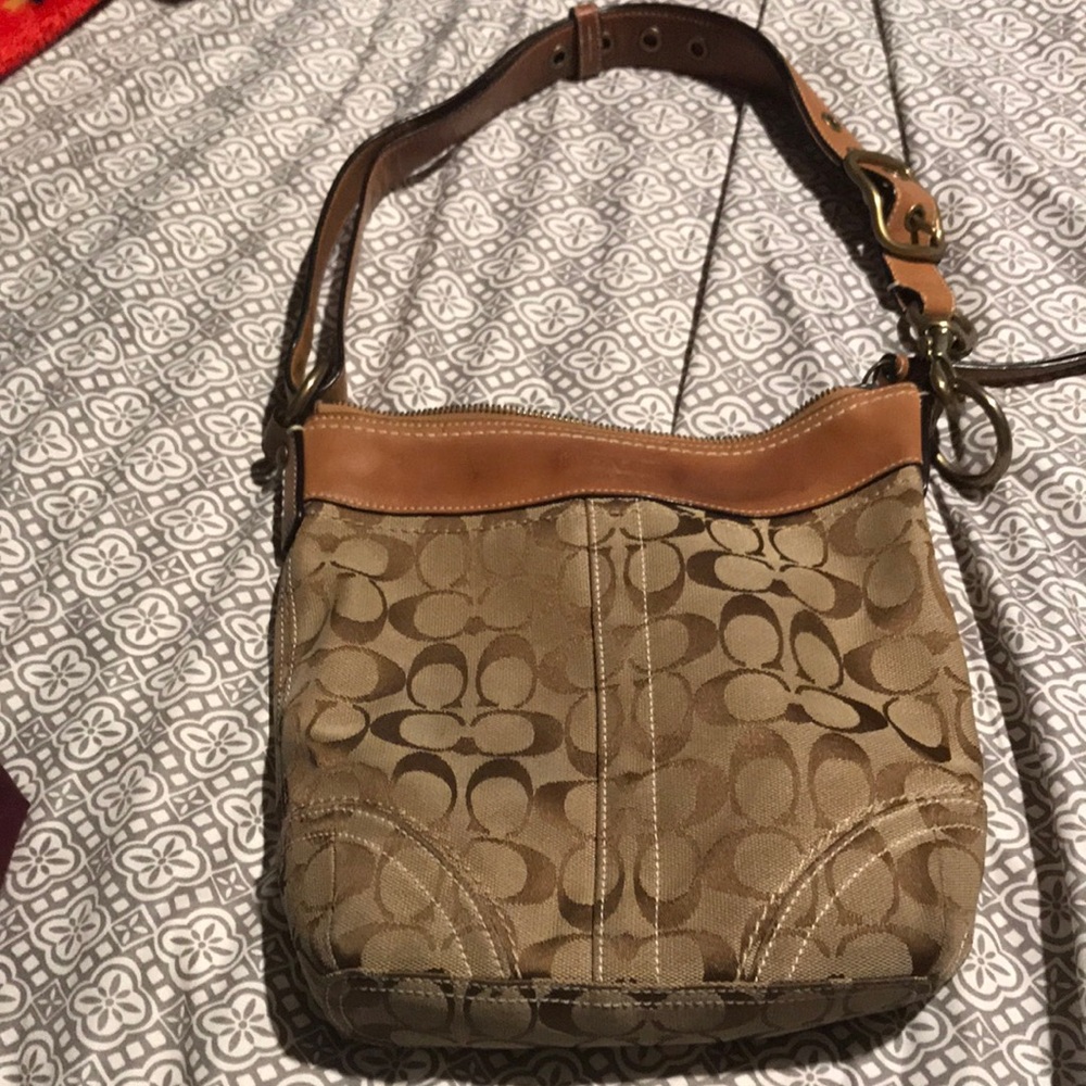 Coach Signature Jacquard Purse. - Gem